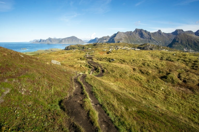 Ryten Lofoten - Incredible Hike above Kvalvika Beach