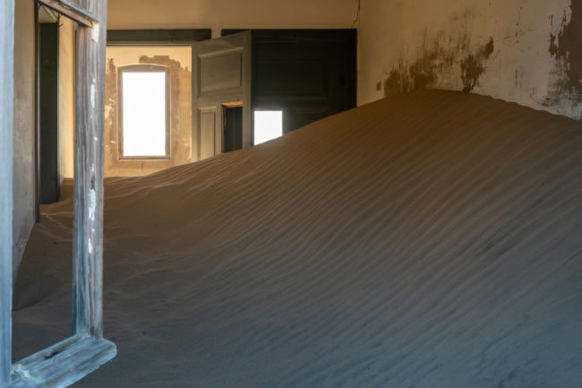 Kolmanskop Ghost Town: 2025 Visitor's Guide