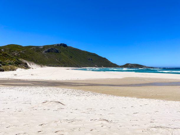 Discovering Conspicuous Cliff in Walpole-Nornalup National Park, WA ...